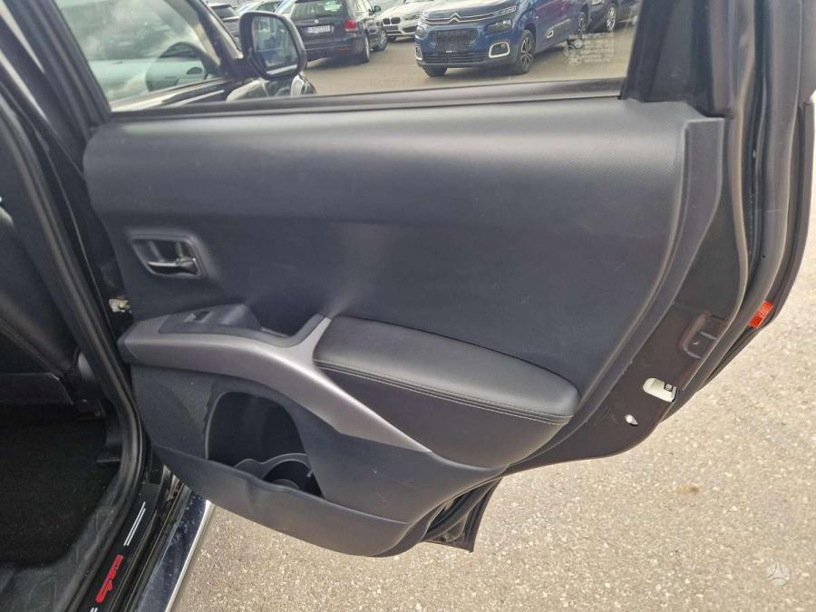 Черный Пежо 4007 2011 в Укмерге, объемом двигателя 2.18 л и пробегом 240 тыс. км за 3550 €, фото 16 на AUTOMOTO.COM.LV