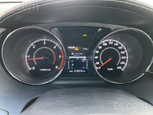 Black Peugeot 4007 2011 in Talsi, with an engine capacity of 2.20 L and mileage of 216 thousand km for 7999 €, photo 10 on AUTOMOTO.COM.LV