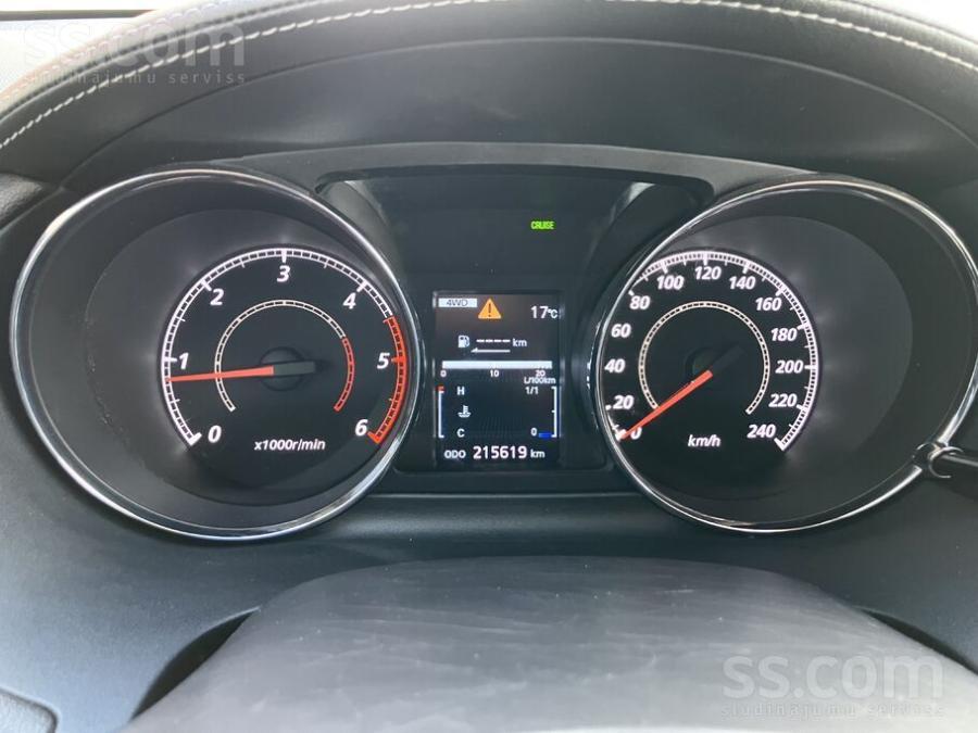 Black Peugeot 4007 2011 in Talsi, with an engine capacity of 2.20 L and mileage of 216 thousand km for 7999 €, photo 10 on AUTOMOTO.COM.LV