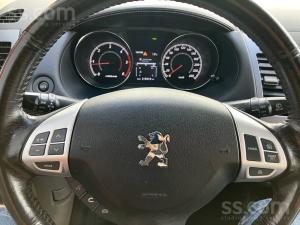 Black Peugeot 4007 2011 in Talsi, with an engine capacity of 2.20 L and mileage of 216 thousand km for 7999 €, photo 11 on AUTOMOTO.COM.LV