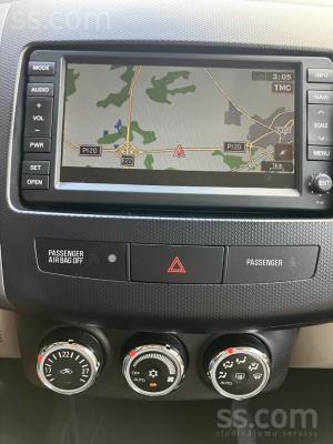 Black Peugeot 4007 2011 in Talsi, with an engine capacity of 2.20 L and mileage of 216 thousand km for 7999 €, photo 12 on AUTOMOTO.COM.LV