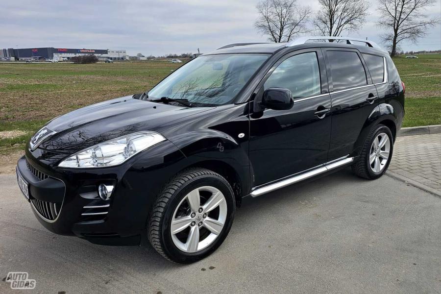 Black Peugeot 4007 2012 in Kretinga, with an engine capacity of 2.20 L and mileage of 267 thousand km for 5799 €, photo 1 on AUTOMOTO.COM.LV