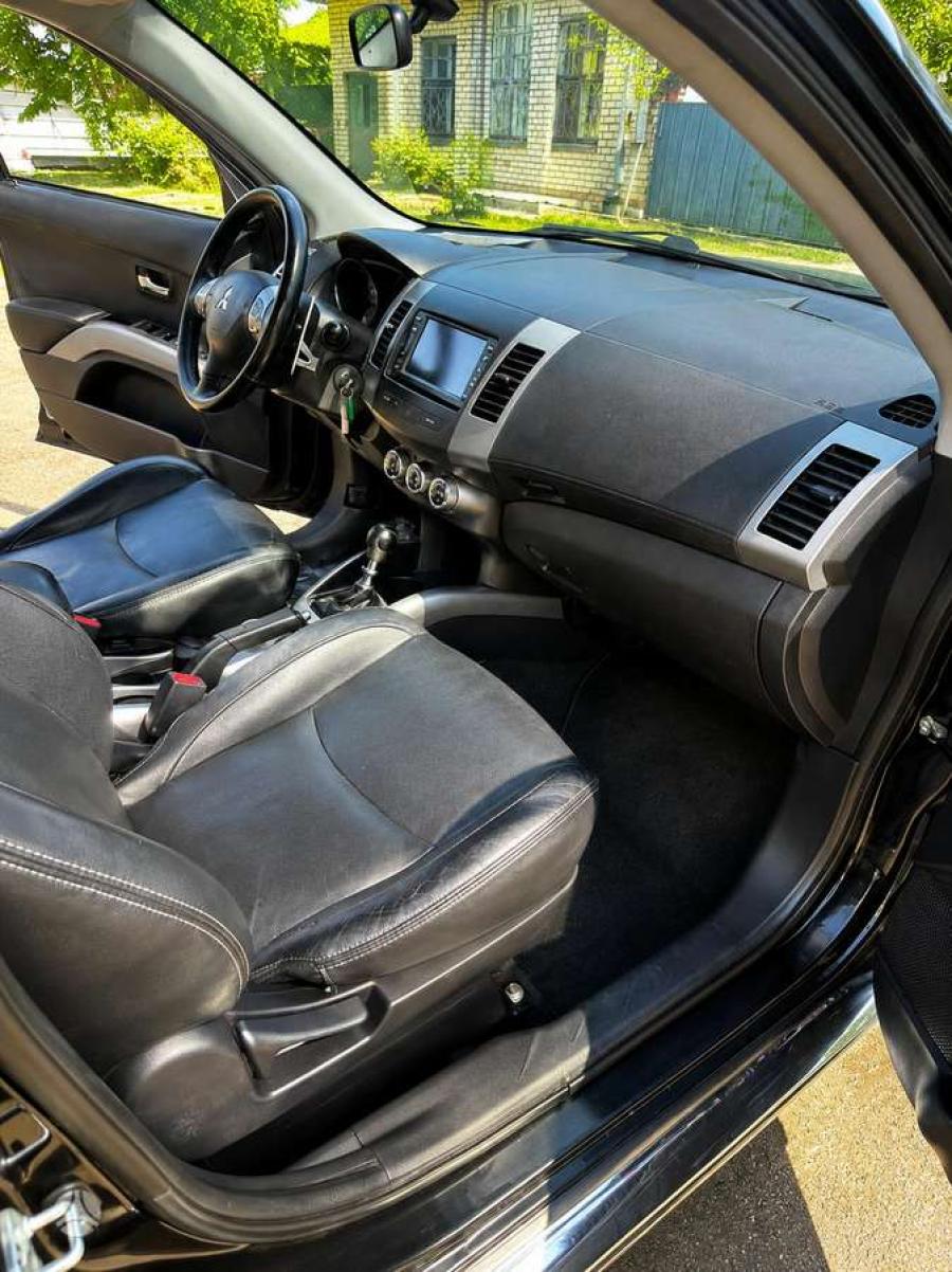 Melns Peugeot 4007 2012 Tauragė, ar dzinēja tilpumu 2.20 L un nobraukumu 302 tūkst. km par 4500 €, foto 8 vietnē AUTOMOTO.COM.LV