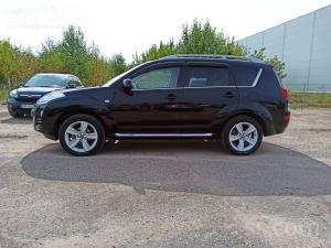 Black Peugeot 4007 2012 in Daugavpils, with an engine capacity of 2.20 L and mileage of 0 thousand km for 5600 €, photo 5 on AUTOMOTO.COM.LV