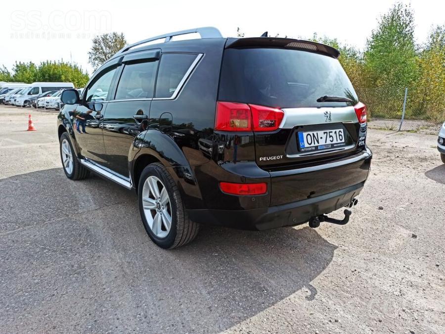 Black Peugeot 4007 2012 in Daugavpils, with an engine capacity of 2.20 L and mileage of 0 thousand km for 5600 €, photo 6 on AUTOMOTO.COM.LV