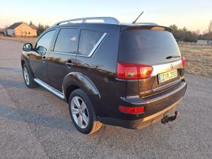 Black Peugeot 4007 2013 in Vilkaviskis, with an engine capacity of 2.20 L and mileage of 268 thousand km for 4700 €, photo 8 on AUTOMOTO.COM.LV