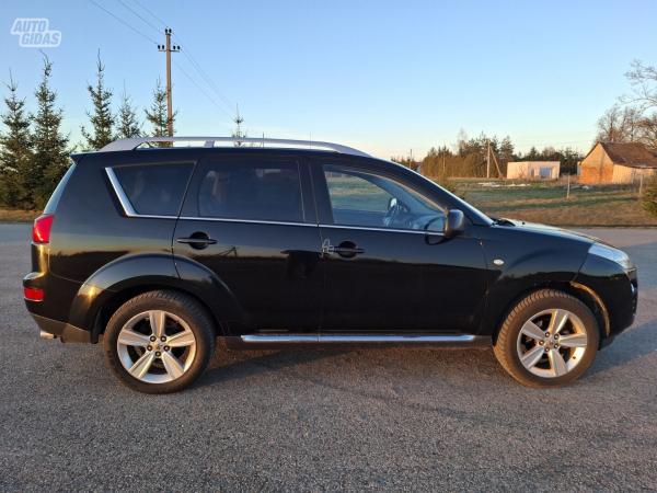 Black Peugeot 4007 2013 in Vilkaviskis, with an engine capacity of 2.20 L and mileage of 268 thousand km for 4700 €, photo 8 on AUTOMOTO.COM.LV