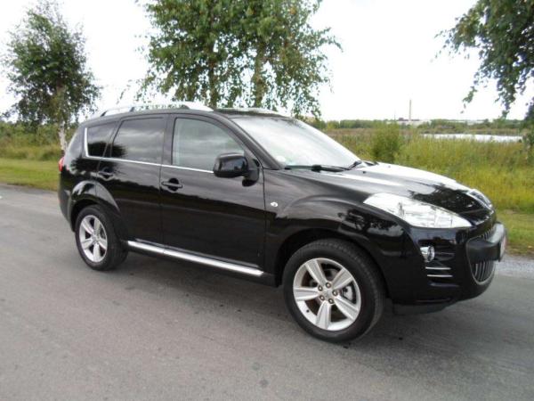 Melns Peugeot 4007 2013 Šauļi, ar dzinēja tilpumu 2.20 L un nobraukumu 260 tūkst. km par 4400 €, foto 1 vietnē AUTOMOTO.COM.LV