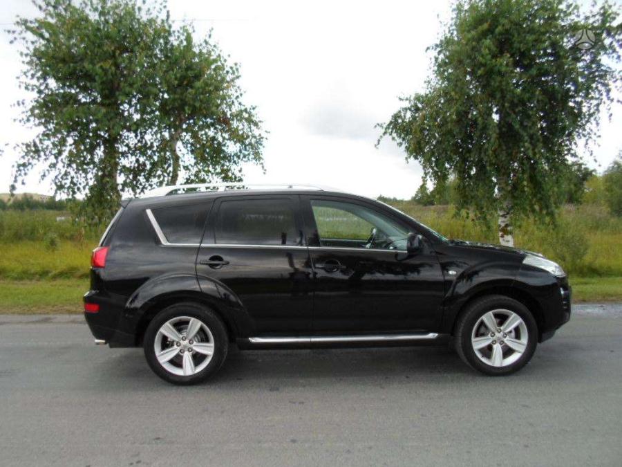 Melns Peugeot 4007 2013 Šauļi, ar dzinēja tilpumu 2.20 L un nobraukumu 260 tūkst. km par 4400 €, foto 4 vietnē AUTOMOTO.COM.LV