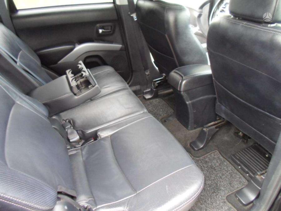 Melns Peugeot 4007 2013 Šauļi, ar dzinēja tilpumu 2.20 L un nobraukumu 260 tūkst. km par 4400 €, foto 27 vietnē AUTOMOTO.COM.LV