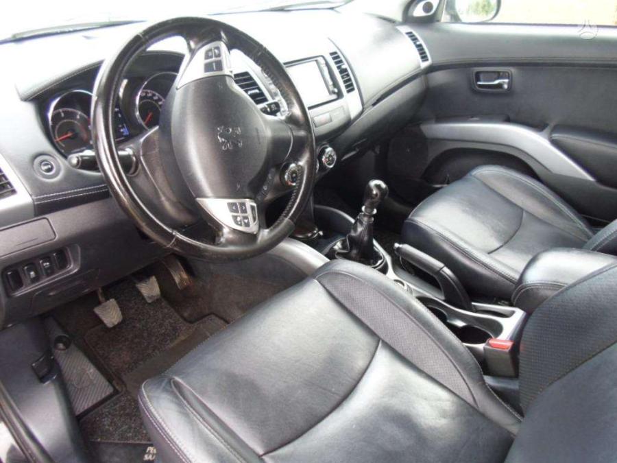 Melns Peugeot 4007 2013 Šauļi, ar dzinēja tilpumu 2.20 L un nobraukumu 260 tūkst. km par 4400 €, foto 32 vietnē AUTOMOTO.COM.LV