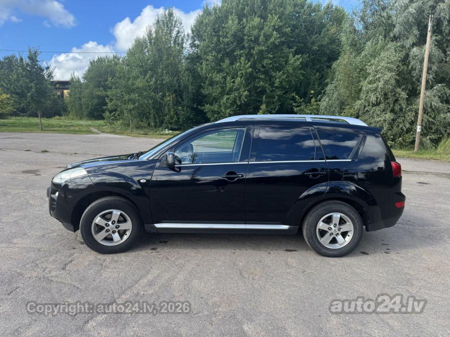 Black Peugeot 4007 2010 in Tallinn, with an engine capacity of 2.20 L and mileage of 342 thousand km for 2700 €, photo 3 on AUTOMOTO.COM.LV
