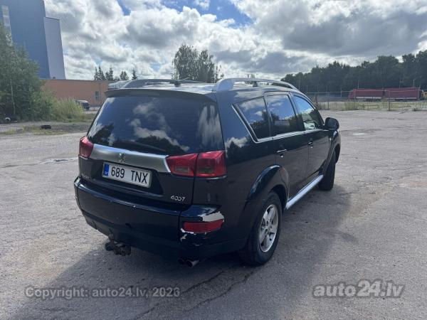 Black Peugeot 4007 2010 in Tallinn, with an engine capacity of 2.20 L and mileage of 342 thousand km for 2700 €, photo 5 on AUTOMOTO.COM.LV