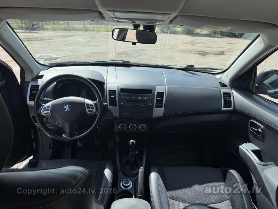 Black Peugeot 4007 2010 in Tallinn, with an engine capacity of 2.20 L and mileage of 342 thousand km for 2700 €, photo 17 on AUTOMOTO.COM.LV