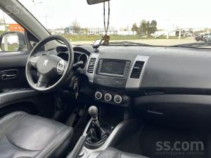 Zils Peugeot 4007 2008 Rēzekne, ar dzinēja tilpumu 2.20 L un nobraukumu 0 tūkst. km par 3700 €, foto 8 vietnē AUTOMOTO.COM.LV