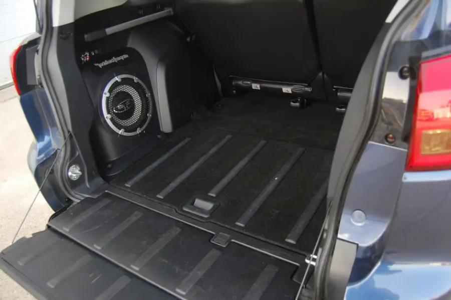 Zils Peugeot 4007 2009 Jēkabpils, ar dzinēja tilpumu 2.20 L un nobraukumu 241 tūkst. km par 6500 €, foto 12 vietnē AUTOMOTO.COM.LV