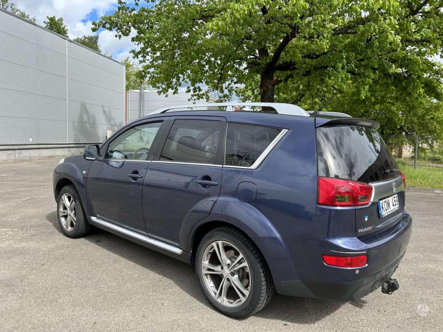 Blue Peugeot 4007 2009 in Alytus, with an engine capacity of 2.18 L and mileage of 378 thousand km for 3500 €, photo 6 on AUTOMOTO.COM.LV