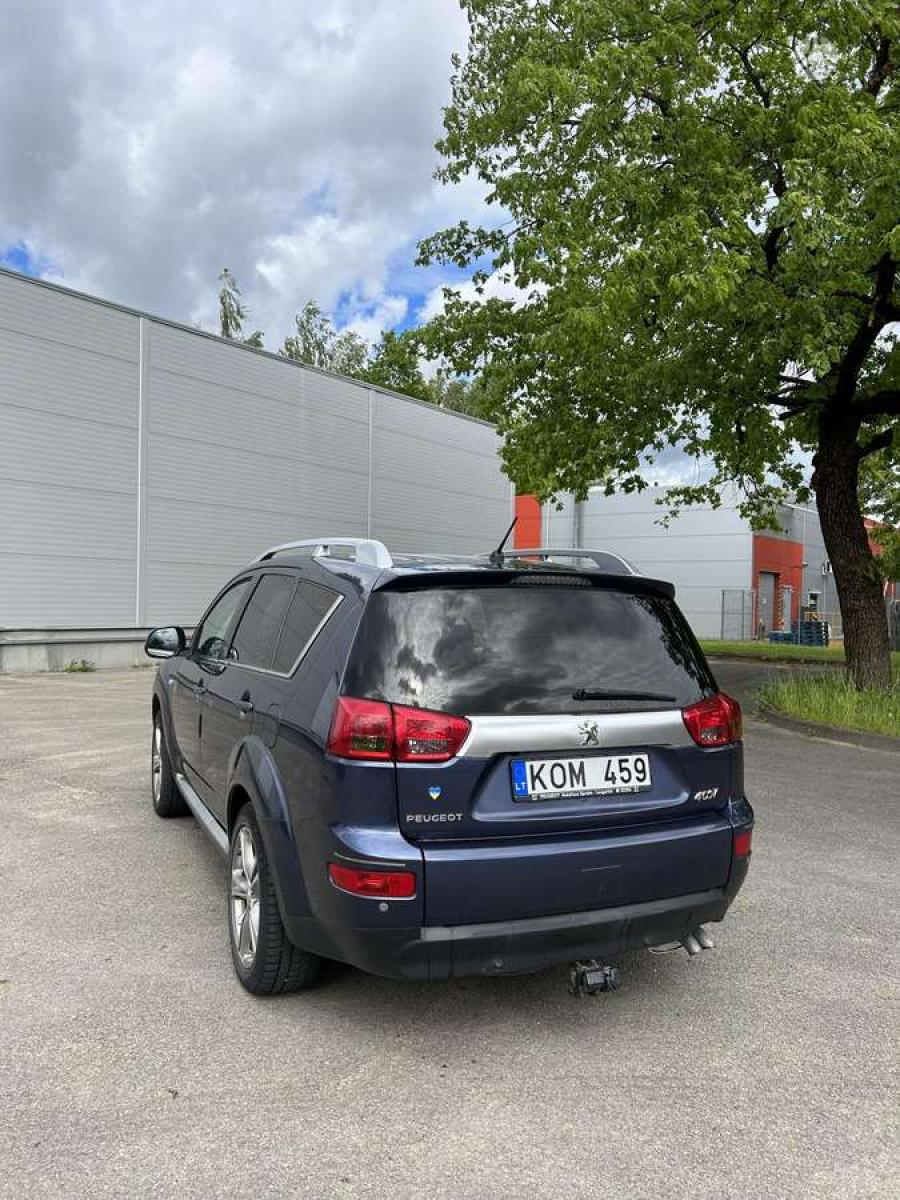 Blue Peugeot 4007 2009 in Alytus, with an engine capacity of 2.18 L and mileage of 378 thousand km for 3500 €, photo 7 on AUTOMOTO.COM.LV