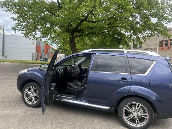 Blue Peugeot 4007 2009 in Alytus, with an engine capacity of 2.18 L and mileage of 378 thousand km for 3500 €, photo 8 on AUTOMOTO.COM.LV