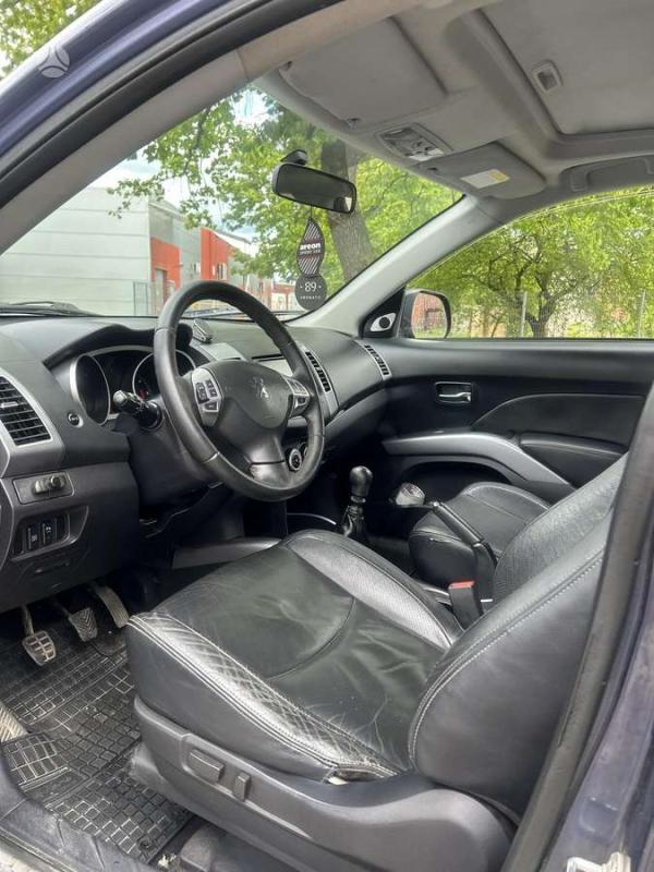 Blue Peugeot 4007 2009 in Alytus, with an engine capacity of 2.18 L and mileage of 378 thousand km for 3500 €, photo 10 on AUTOMOTO.COM.LV