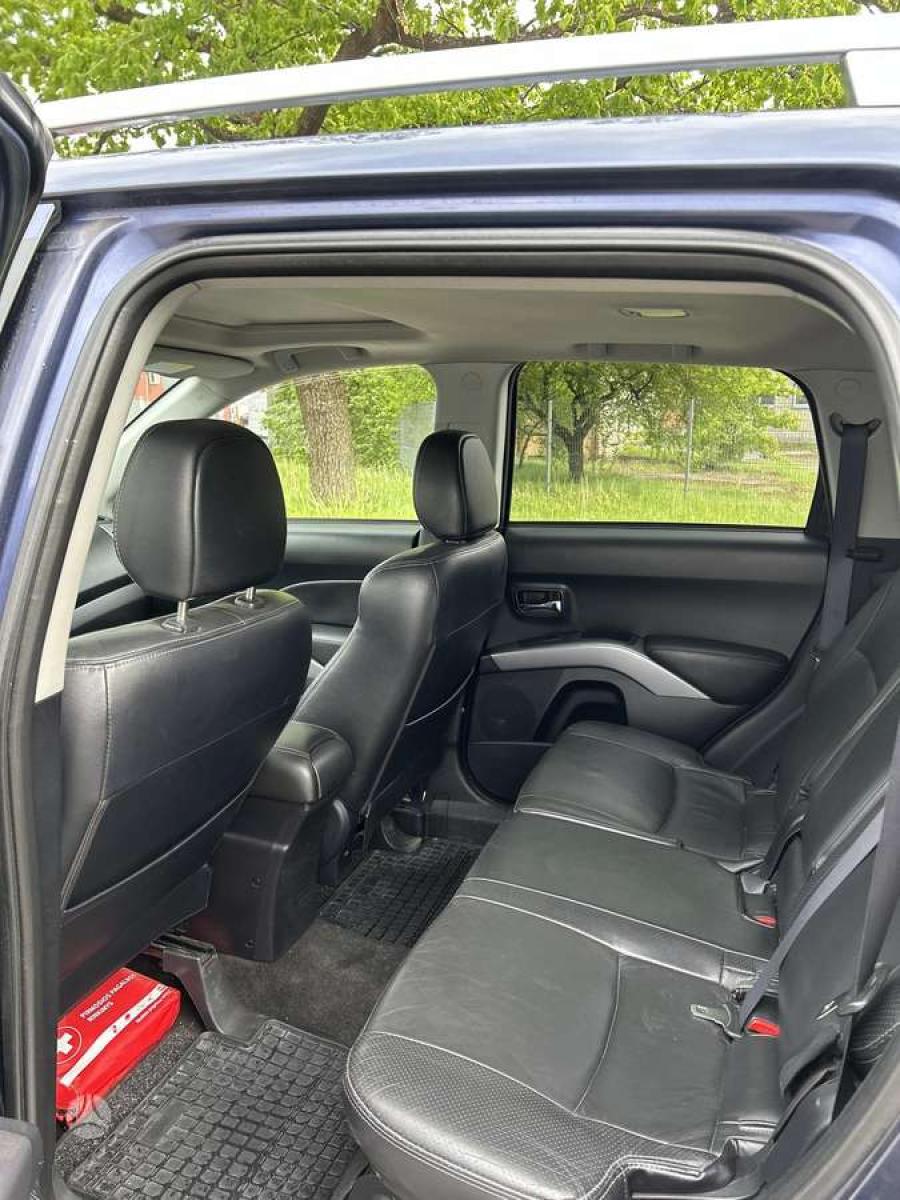 Blue Peugeot 4007 2009 in Alytus, with an engine capacity of 2.18 L and mileage of 378 thousand km for 3500 €, photo 12 on AUTOMOTO.COM.LV