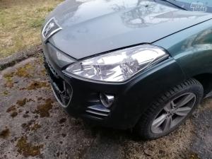 Brown Peugeot 4007 2009 in Moletai, with an engine capacity of 2.20 L and mileage of 292 thousand km for 2600 €, photo 2 on AUTOMOTO.COM.LV