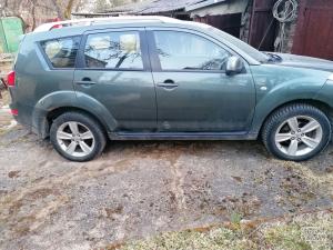 Brown Peugeot 4007 2009 in Moletai, with an engine capacity of 2.20 L and mileage of 292 thousand km for 2600 €, photo 5 on AUTOMOTO.COM.LV