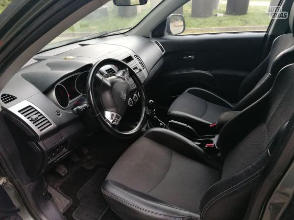 Peugeot 4007 2009 Molėtai vietnē Brūns Peugeot 4007 2009 Molėtai, ar dzinēja tilpumu 2.20 L un nobraukumu 282 tūkst. km par 2850 €, foto 11 vietnē AUTOMOTO.COM.LV