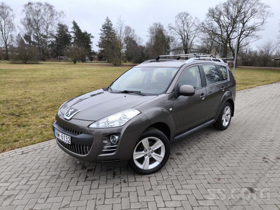 Brown Peugeot 4007 2013 in Riga, with an engine capacity of 2.20 L and mileage of 239 thousand km for 5900 €, photo 2 on AUTOMOTO.COM.LV