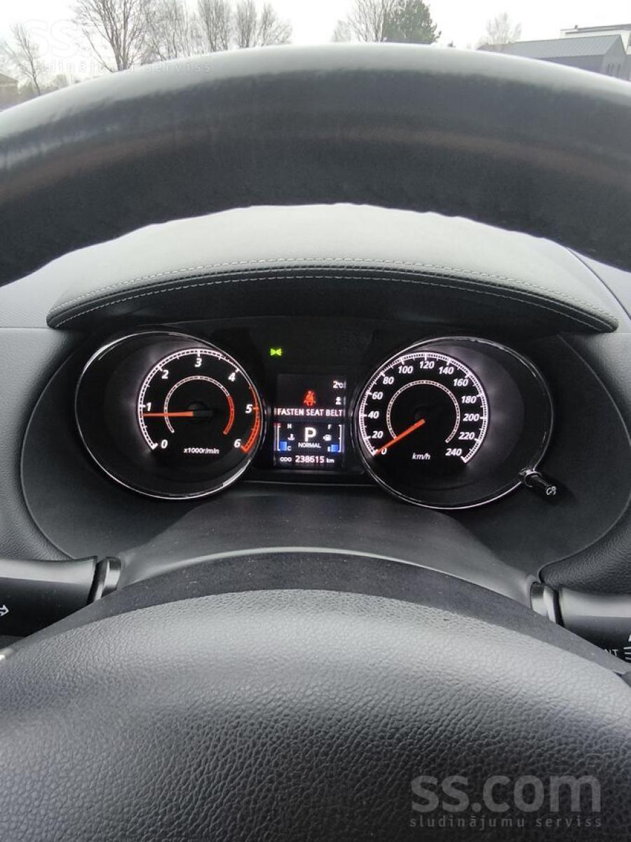 Brūns Peugeot 4007 2013 Rīga, ar dzinēja tilpumu 2.20 L un nobraukumu 239 tūkst. km par 4900 €, foto 9 vietnē AUTOMOTO.COM.LV