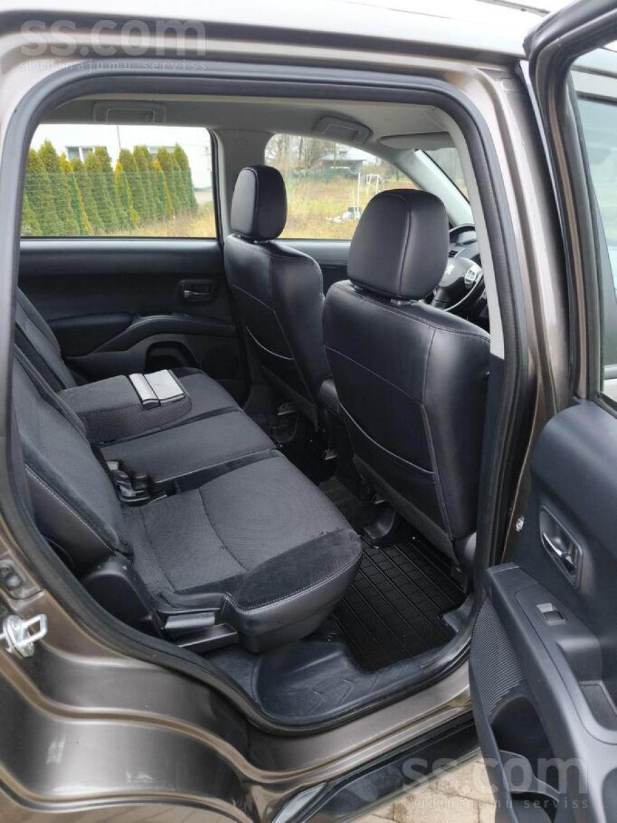 Brūns Peugeot 4007 2013 Rīga, ar dzinēja tilpumu 2.20 L un nobraukumu 239 tūkst. km par 4900 €, foto 13 vietnē AUTOMOTO.COM.LV