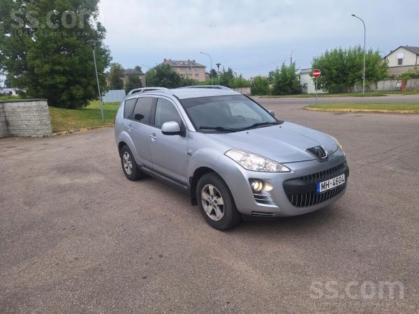 Peugeot 4007 2007 in Daugavpils, with an engine capacity of 2.20 L and mileage of 0 thousand km for 3230 €, photo 5 on AUTOMOTO.COM.LV