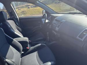 Peugeot 4007 2007 Narva, ar dzinēja tilpumu 2.20 L un nobraukumu 280 tūkst. km par 3300 €, foto 6 vietnē AUTOMOTO.COM.LV