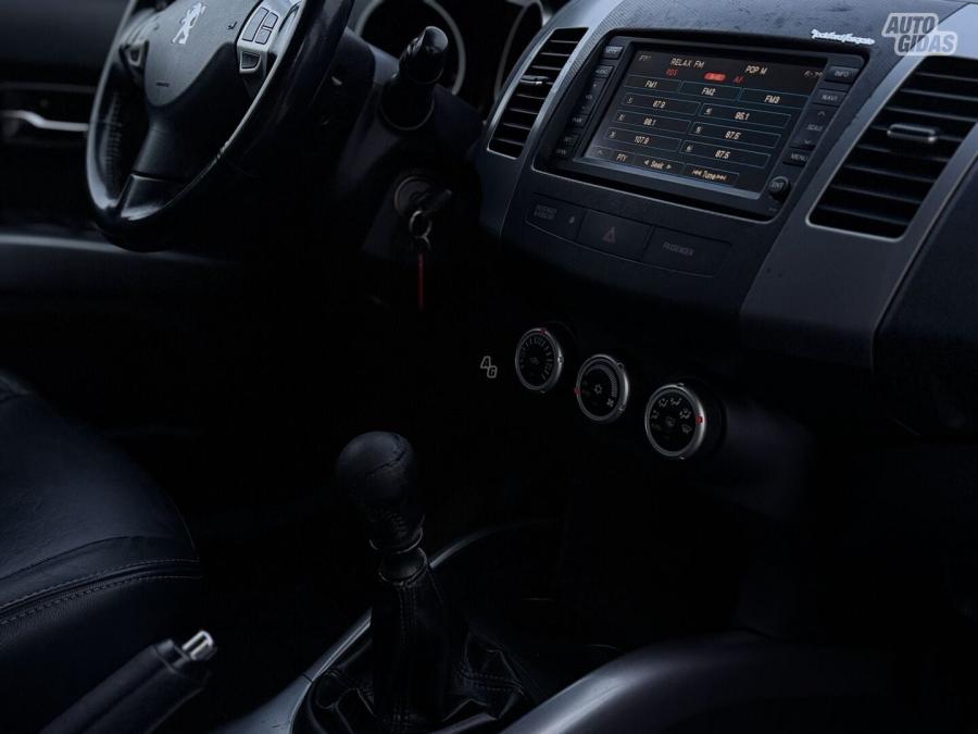 Peugeot 4007 2008 Kretinga, ar dzinēja tilpumu 2.20 L un nobraukumu 292 tūkst. km par 3999 €, foto 16 vietnē AUTOMOTO.COM.LV