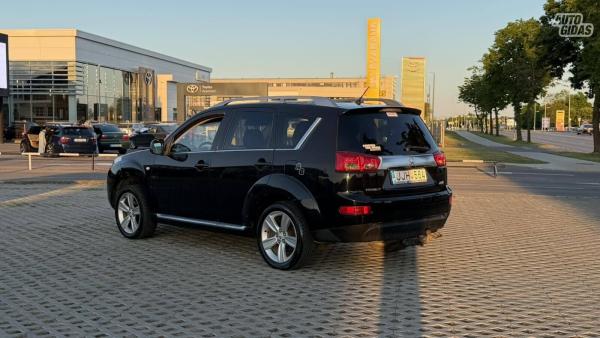 Peugeot 4007 2009 in Siauliai, with an engine capacity of 2.20 L and mileage of 299 thousand km for 2950 €, photo 5 on AUTOMOTO.COM.LV