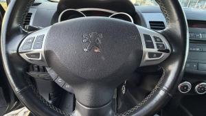 Peugeot 4007 2009 in Siauliai, with an engine capacity of 2.20 L and mileage of 299 thousand km for 2850 €, photo 12 on AUTOMOTO.COM.LV