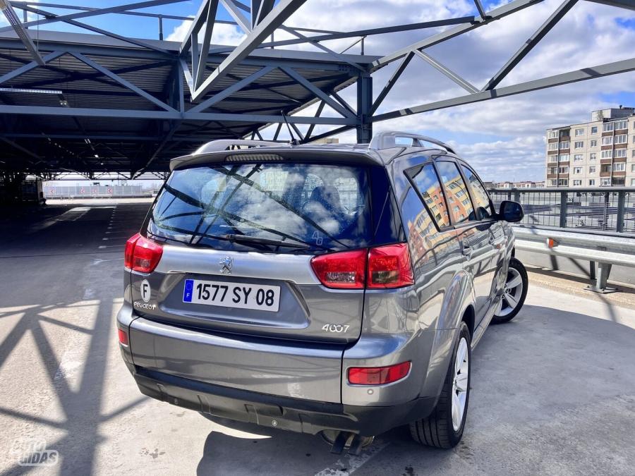 Peugeot 4007 2009 Šauļi, ar dzinēja tilpumu 2.20 L un nobraukumu 187 tūkst. km par 3999 €, foto 4 vietnē AUTOMOTO.COM.LV