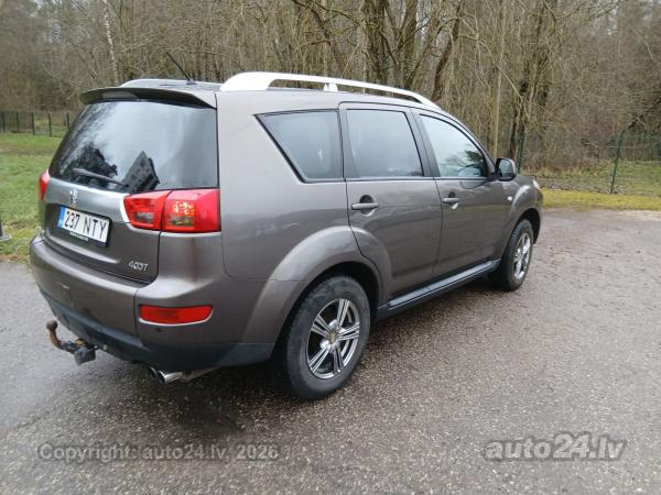 Peugeot 4007 2011 Tallina, ar dzinēja tilpumu 2.20 L un nobraukumu 201 tūkst. km par 5500 €, foto 4 vietnē AUTOMOTO.COM.LV