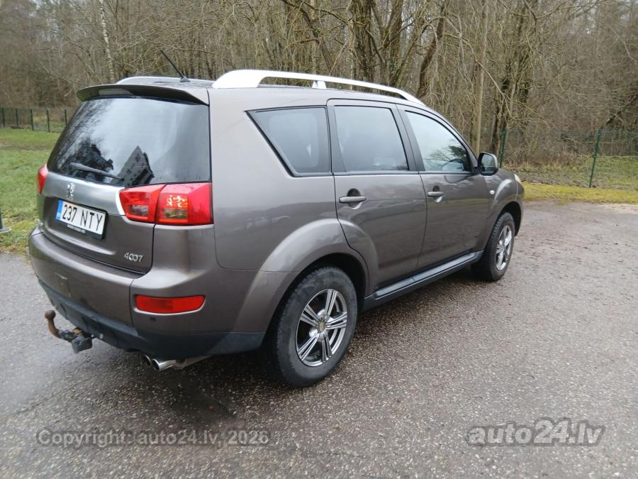 Peugeot 4007 2011 Tallina, ar dzinēja tilpumu 2.20 L un nobraukumu 201 tūkst. km par 5500 €, foto 4 vietnē AUTOMOTO.COM.LV