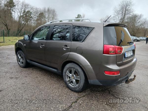 Peugeot 4007 2011 Tallina, ar dzinēja tilpumu 2.20 L un nobraukumu 201 tūkst. km par 5500 €, foto 5 vietnē AUTOMOTO.COM.LV