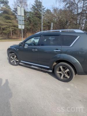 Green Peugeot 4007 2007 in Jurmala, with an engine capacity of 2.20 L and mileage of 294 thousand km for 3100 €, photo 3 on AUTOMOTO.COM.LV