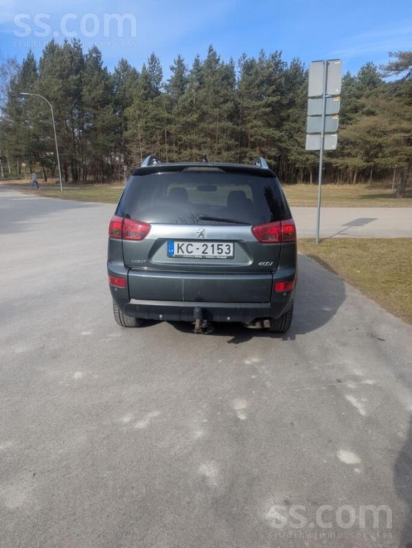 Green Peugeot 4007 2007 in Jurmala, with an engine capacity of 2.20 L and mileage of 294 thousand km for 3100 €, photo 3 on AUTOMOTO.COM.LV