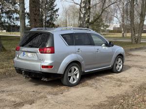Grey Peugeot 4007 2007 in Taurage, with an engine capacity of 2.20 L and mileage of 299 thousand km for 1650 €, photo 5 on AUTOMOTO.COM.LV