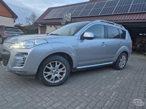 Grey Peugeot 4007 2007 in Radviliskis, with an engine capacity of 2.20 L and mileage of 271 thousand km for 2200 €, photo 3 on AUTOMOTO.COM.LV
