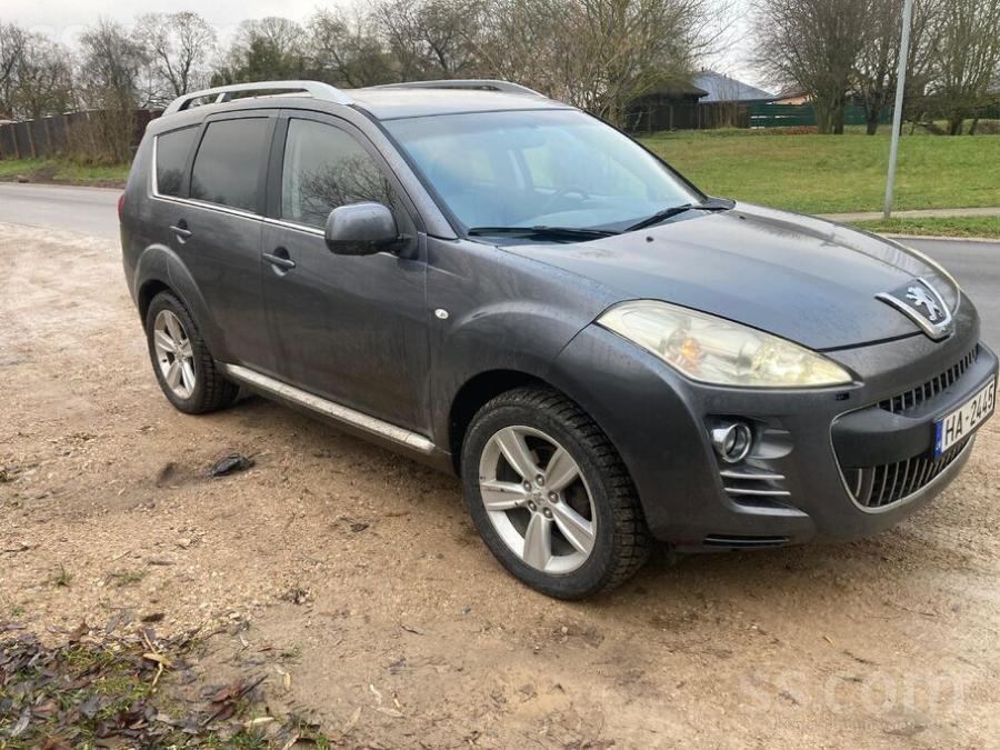 Grey Peugeot 4007 2008 in Riga, with an engine capacity of 2.20 L and mileage of 257 thousand km for 3800 €, photo 2 on AUTOMOTO.COM.LV