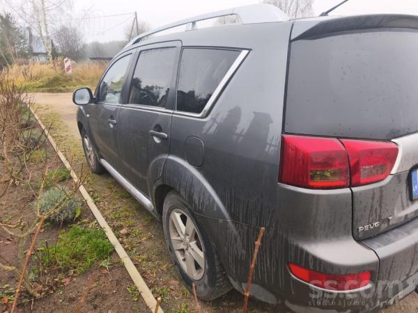 Pelēks Peugeot 4007 2008 Daugavpils, ar dzinēja tilpumu 2.20 L un nobraukumu 321 tūkst. km par 2250 €, foto 4 vietnē AUTOMOTO.COM.LV