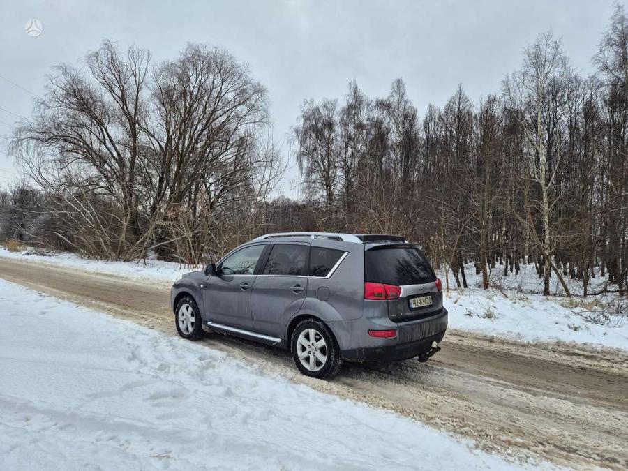 Pelēks Peugeot 4007 2008 Šauļi, ar dzinēja tilpumu 2.20 L un nobraukumu 281 tūkst. km par 2577 €, foto 3 vietnē AUTOMOTO.COM.LV