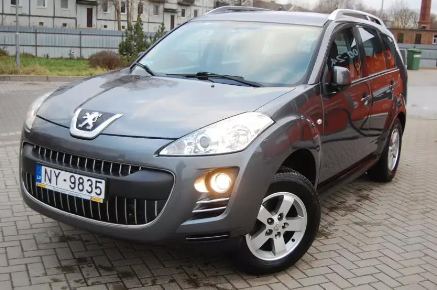 Grey Peugeot 4007 2008 in Jekabpils, with an engine capacity of 2.20 L and mileage of 189 thousand km for 6250 €, photo 1 on AUTOMOTO.COM.LV