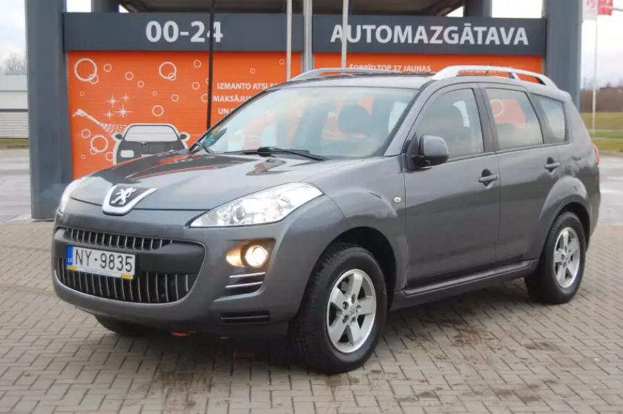 Grey Peugeot 4007 2008 in Jekabpils, with an engine capacity of 2.20 L and mileage of 189 thousand km for 6250 €, photo 10 on AUTOMOTO.COM.LV