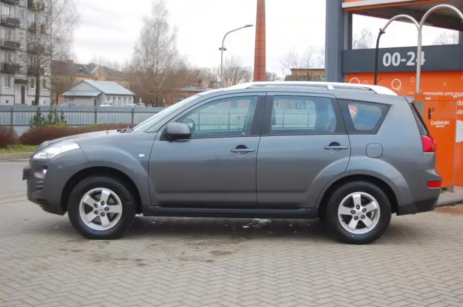 Grey Peugeot 4007 2008 in Jekabpils, with an engine capacity of 2.20 L and mileage of 189 thousand km for 6250 €, photo 11 on AUTOMOTO.COM.LV